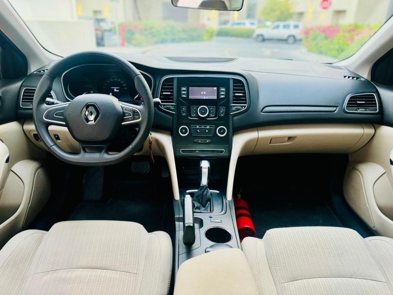 Renault Megane Sedan Interior