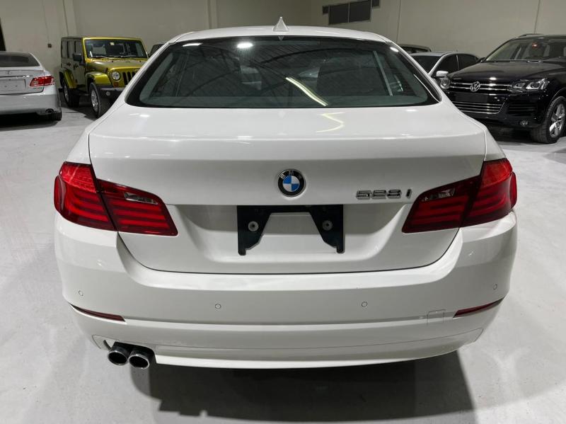 Bmw 528i 2011 White