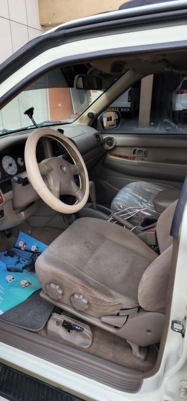 2003 Nissan Pathfinder Interior